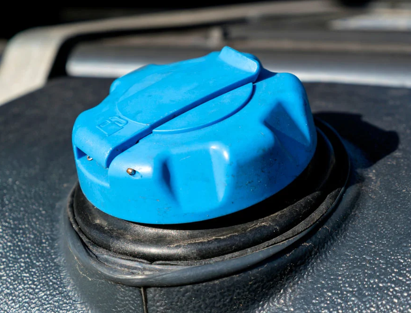 AdBlue, ¿qué es, para qué sirve y cómo se reposta? | First Stop